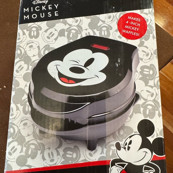 Disney | Kitchen | New In Box Disney Mickey Mouse Black Waffle Maker ...